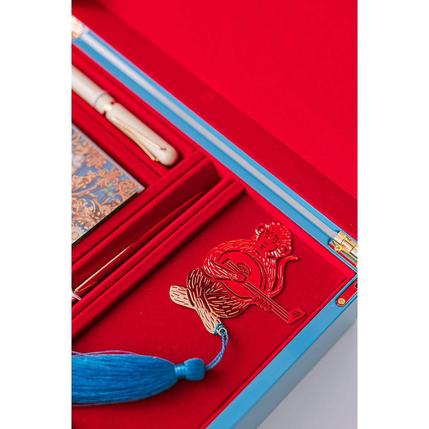 Blue Illumination Lacquer Keepsake Stationery Set - Getty Museum Store